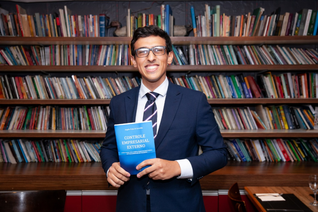 Sócio Angelo Carvalho lança obra “Controle Empresarial Externo” – Ana ...